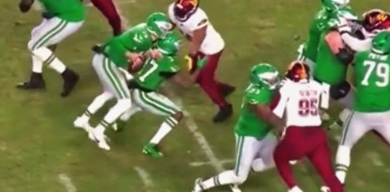 Eagles RB Tank Bigsby Is A Maniac: Viciously Bodyslams Commanders ...